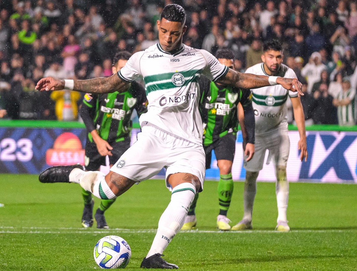 Cartola 2023: Alef Manga comanda vitória do Coritiba e faz Especialista ...